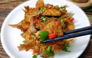 干炸扒皮鱼怎么做好吃_扒皮鱼炸制技巧