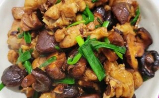 香菇炒鸡块怎么做_香菇炒鸡块的家常做法