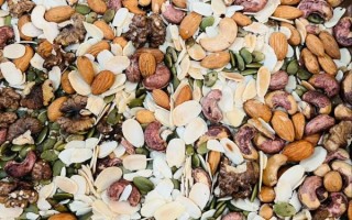 五仁月饼馅比例是多少_正宗五仁月饼馅配方