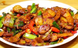 回锅肉怎么做好吃不腻_回锅肉肥而不腻的秘诀