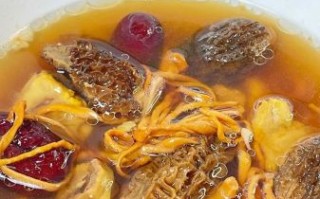 虫草花排骨汤怎么做_虫草花排骨汤的功效与禁忌