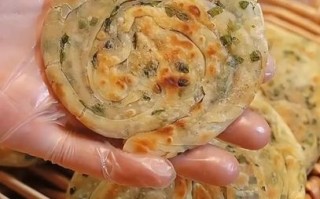 葱油饼怎么做_家庭版葱油饼做法