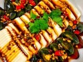 皮蛋豆腐怎么做嫩滑入味_皮蛋豆腐的做法窍门