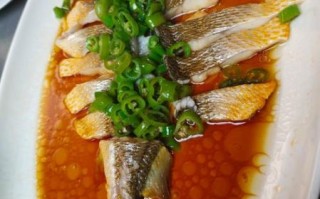 清蒸鱼的家常做法_清蒸鱼蒸几分钟才嫩