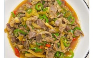 四川泡椒炒鸡胗怎么做_鸡胗焯水还是直接炒