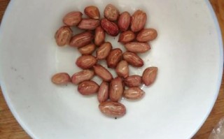 微波炉烤花生米怎么做_微波炉烤花生米几分钟