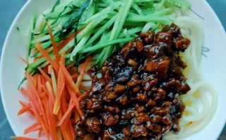 炸酱面怎么做_炸酱面家常做法步骤