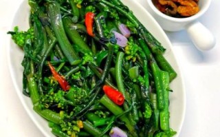 清炒红菜苔怎么做_红菜苔焯水还是不焯水