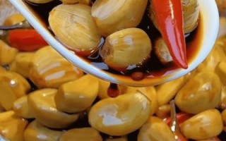 酱油腌大蒜的正确做法_腌制多久可以吃
