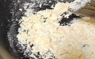面粉疙瘩汤怎么做才好吃_疙瘩汤不浑汤的小窍门