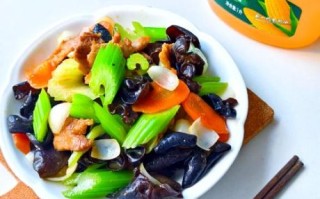 西芹炒肉片怎么炒才嫩_西芹炒肉片的家常做法