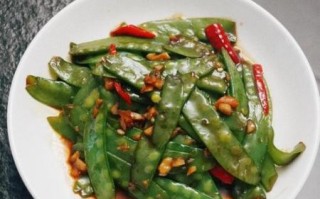 荷兰豆怎么炒才绿_焯水几分钟不变色