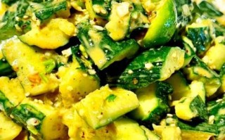 凉拌拍黄瓜怎么做才脆_拍黄瓜要不要去籽