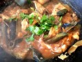 鲶鱼炖茄子撑死老爷子是真的吗_老人吃鲶鱼茄子禁忌
