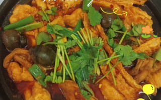 鸭脚煲田螺怎么做_鸭脚煲田螺需要焯水吗