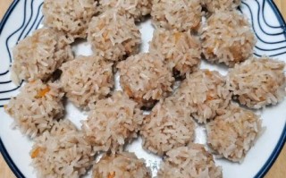 珍珠圆子怎么蒸不粘锅_珍珠圆子家常做法