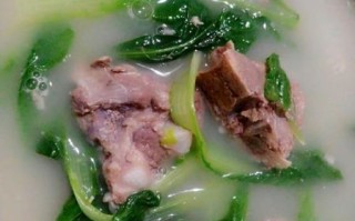 排骨炖小白菜怎么做_排骨炖小白菜需要焯水吗