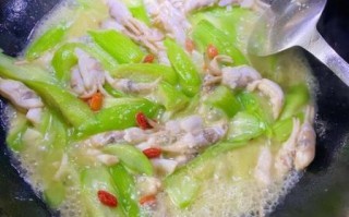 炒蛏子肉怎么做好吃_炒蛏子肉的家常做法