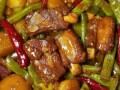 豆角炖排骨怎么做_豆角炖排骨要焯水吗