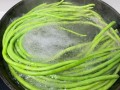 长豆角焯水几分钟熟_焯水后怎么保持翠绿