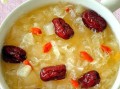 银耳莲子羹什么时候喝最好_喝银耳莲子羹的最佳时间