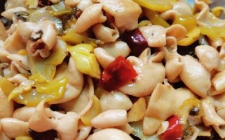 酸菜肥肠怎么做_肥肠去腥技巧