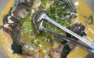 鳙鱼头怎么做好吃_鳙鱼头汤的家常做法