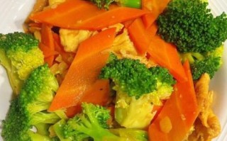 胡萝卜和什么炒最搭配_胡萝卜炒什么好吃