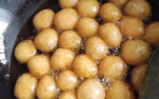 糖油粑粑怎么做_糖油粑粑热量高吗