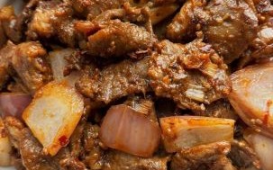 爆炒孜然羊肉怎么做_爆炒孜然羊肉用哪个部位