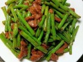 豇豆角怎么做好吃_豇豆角炒肉的家常做法