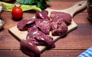 煮鸡肝用开水还是冷水下锅_鸡肝焯水正确方法