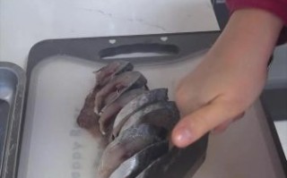 熏鲅鱼最正宗的做法_家庭版详细步骤