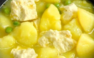 大豆腐炖土豆怎么做_大豆腐炖土豆的家常做法