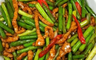 蒜苔怎么炒好吃_蒜苔炒肉的家常做法视频