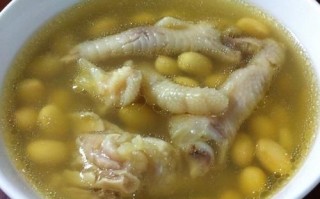 黄豆鸡脚汤的做法_黄豆鸡脚汤的功效