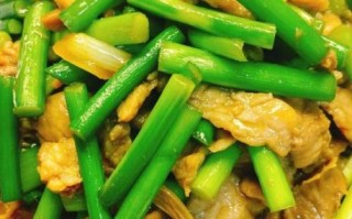 蒜苔炒肉怎么炒才嫩_家常蒜苔炒肉做法