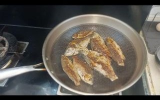 煎鱼怎么不粘锅_煎鱼不粘锅的妙招