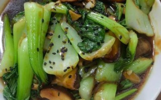 蘑菇油菜怎么做好吃_蘑菇油菜的家常做法