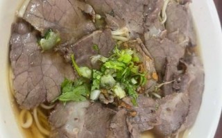 牛肉面怎么做才好吃_牛肉面汤头如何熬得浓郁
