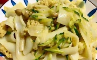 家庭自制凉皮的做法_普通面粉怎么做凉皮