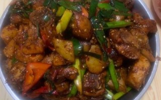 干锅香辣鸡怎么做_干锅香辣鸡的家常做法