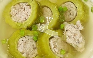 苦瓜烧汤怎么做不苦_苦瓜汤去苦窍门