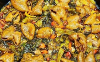 酸菜肥肠怎么做好吃_肥肠去腥技巧