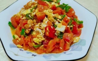 青椒西红柿炒鸡蛋怎么做_鸡蛋先炒还是后炒
