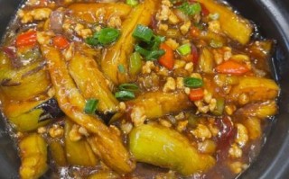 咸鱼茄子煲怎么做_茄子煲需要焯水吗