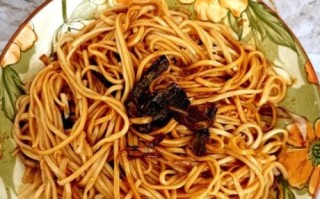 葱油拌面怎么做_家庭版葱油拌面做法