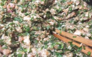 韭菜肉馅饺子馅正宗调法_韭菜饺子馅怎么调才好吃