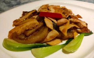 鱿鱼海参烧三鲜怎么做_三鲜是哪三鲜