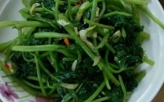 红薯藤怎么做好吃_红薯藤的家常做法